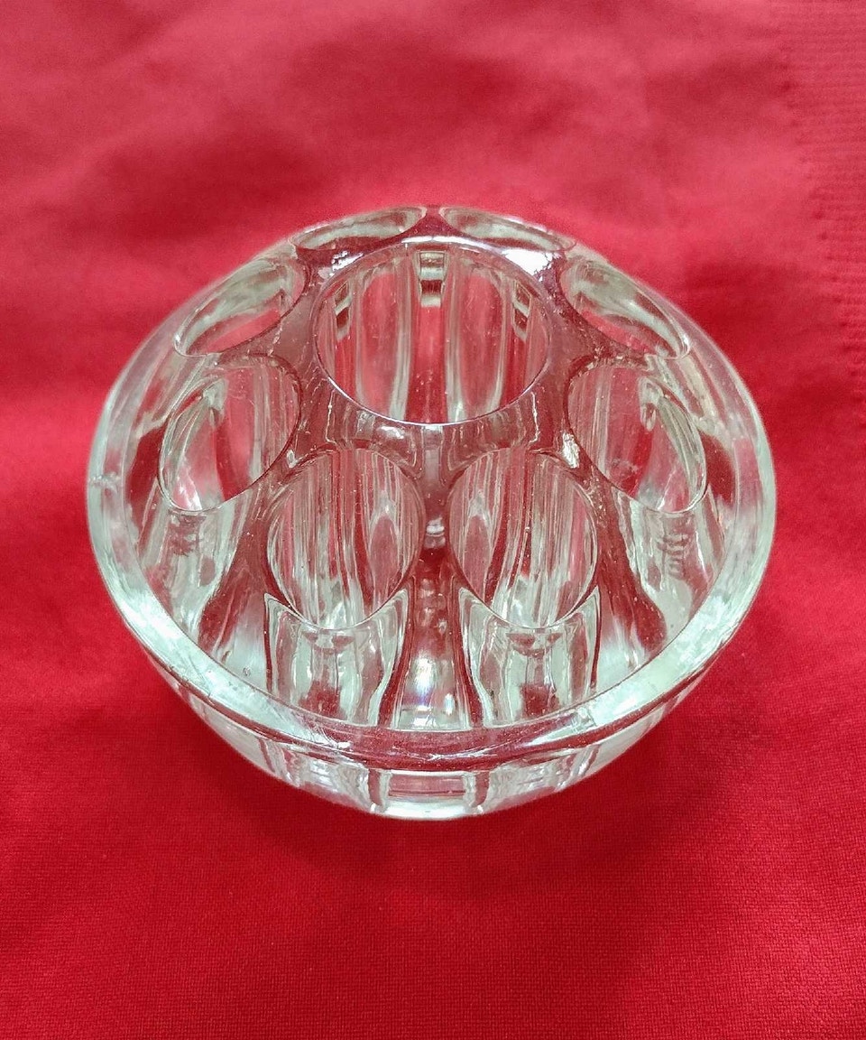 VINTAGE 9-LARGER HOLE, CLEAR FLOWER FROG For Flower Vase | Arts ...