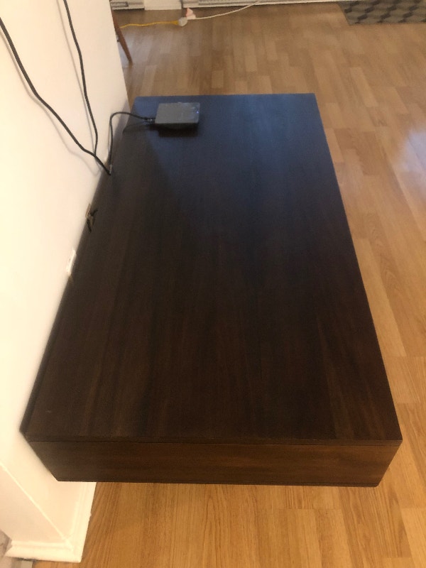 Table basse en bois comme neuve | Tables basses | Laval/Rive Nord | Kijiji