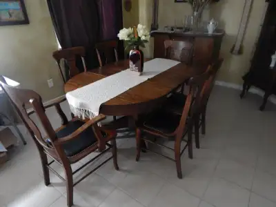 Dining table set kijiji store
