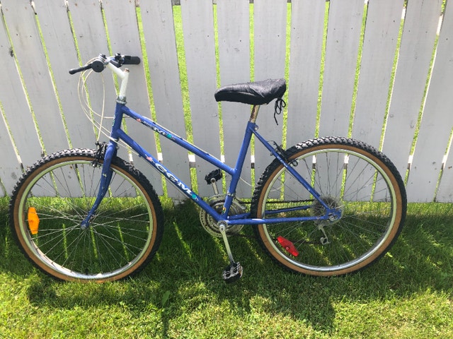 Ladies CCM Bicycle | Mountain | Markham / York Region | Kijiji