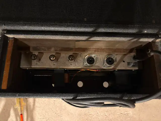 VINTAGE UNIVOX U-1235 WITH CAB | Amps & Pedals | City of Halifax | Free ...