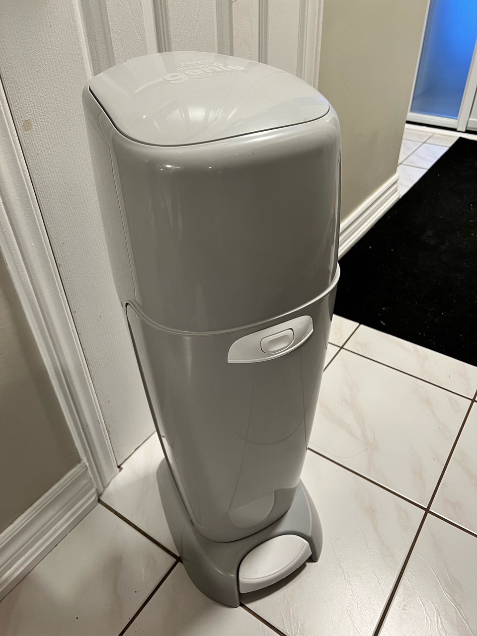 Playtex Diaper Genie Complete | Bathing & Changing | Mississauga / Peel ...