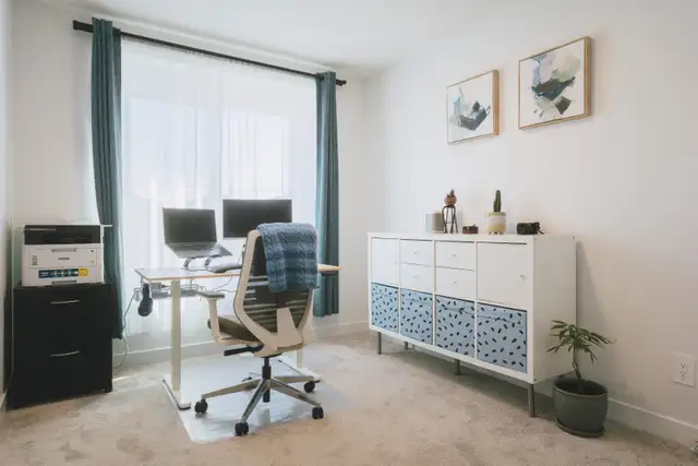 Beautiful, 4-Bed Edgemont Home with Finished Basement & Theatre ...