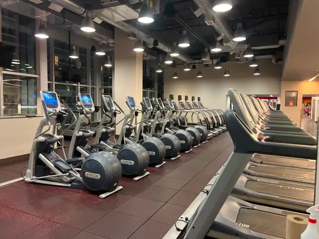 Downtown Toronto Furnished Condo | Walk to Sick Kids Hospital | Short ...