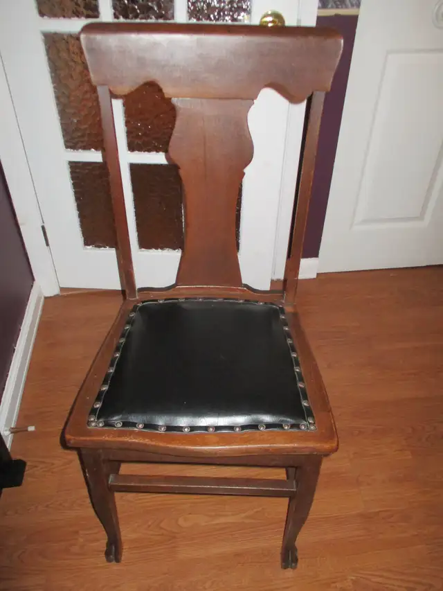 Set de cuisine 5 morceaux | Dining Tables & Sets | Sherbrooke | Free ...