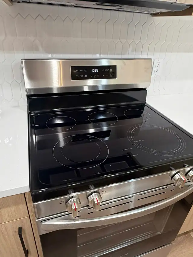 Brand new main floor $1,550 +60% utilities | Long Term Rentals ...