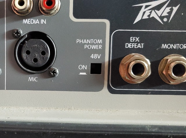 Peavey XR-8300 10Ch 2X300W @ 4Ohms Powered Mixer | Performance & DJ ...