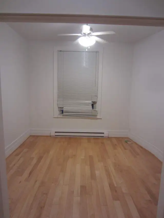 6½ Renovated Family Apartment w/ Backyard & Parking, Metro Monk | Long ...