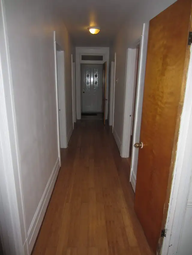 6½ Renovated Family Apartment w/ Backyard & Parking, Metro Monk | Long ...