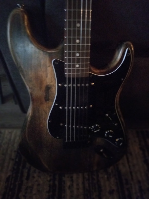 RELICED STRATOCASTER | Guitars | London | Kijiji