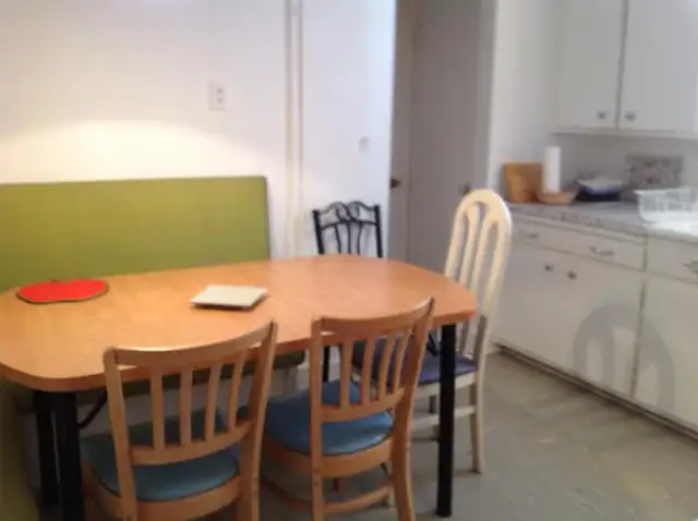 BEAU 61/2 EN COLOCATION BIEN SITUÉ FACE PARC PRÈS UDEM/HEC | Long Term ...