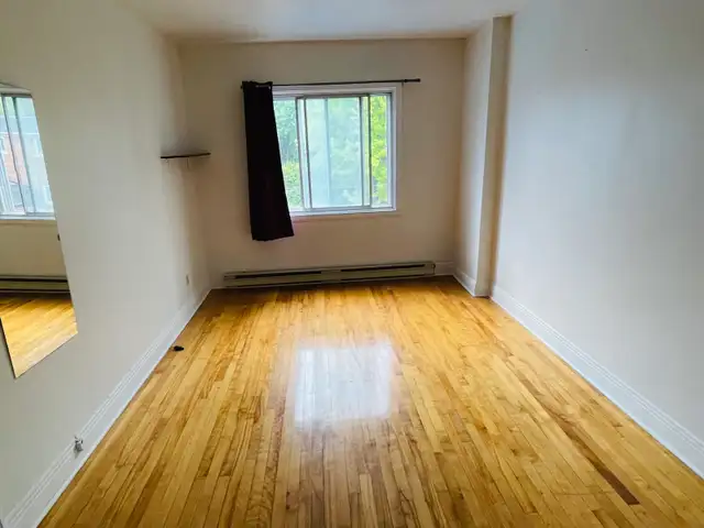 Saint Laurent duplex 5 1/2 room - best location | Long Term Rentals ...