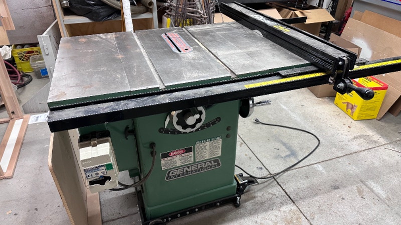 General 10 inch, 3 hp Table saw. | Power Tools | Calgary | Kijiji