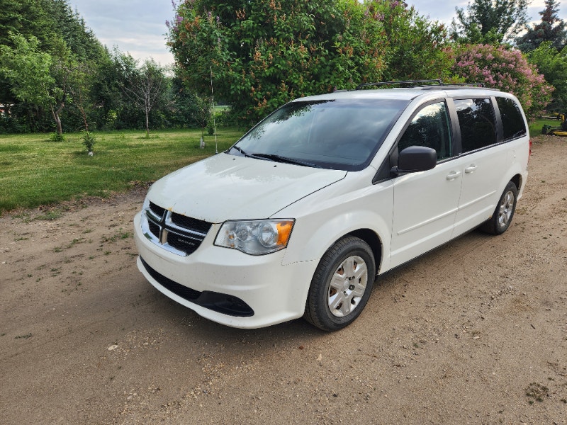 2011 Dodge Grand Caravan with Sto n Go Seating | Cars & Trucks | Red ...