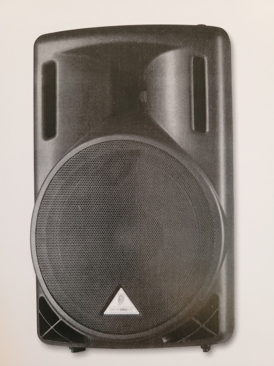 Behringer Eurolive B212A 400-Watt 2-Way 12" Powered Speaker ...