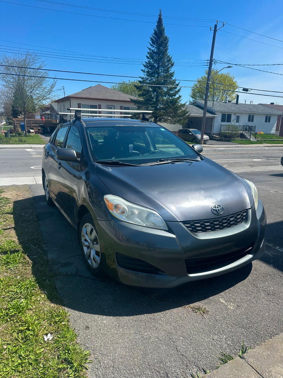 Toyota Matrix 1.8L-XR automatique très écono pas taxes à payer ! | Cars ...