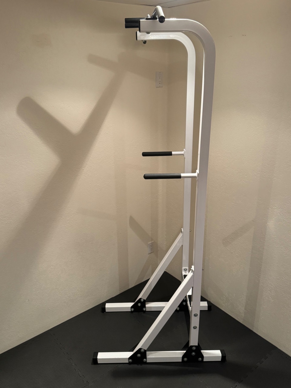 STATION PULL-UPS / CHIN-UP / LEG RAISE / DIP STATION | Exercise ...