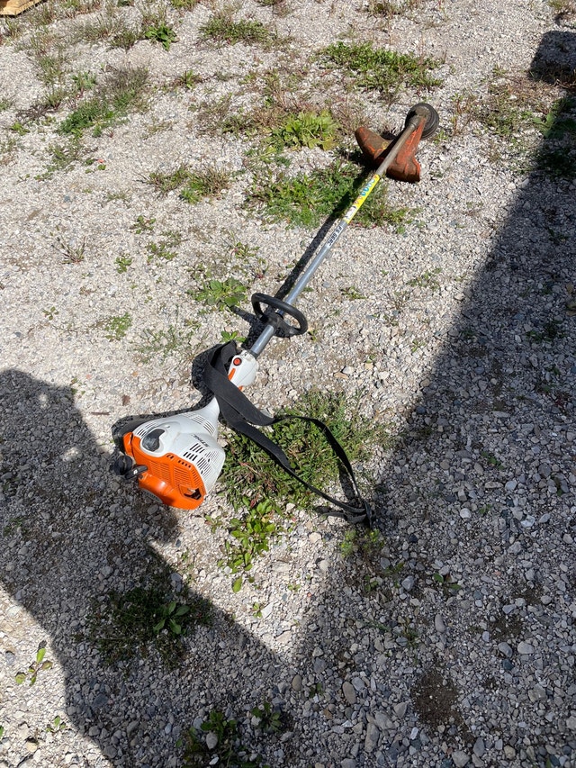 Sthl weed wacker | Lawnmowers & Leaf Blowers | Stratford | Kijiji