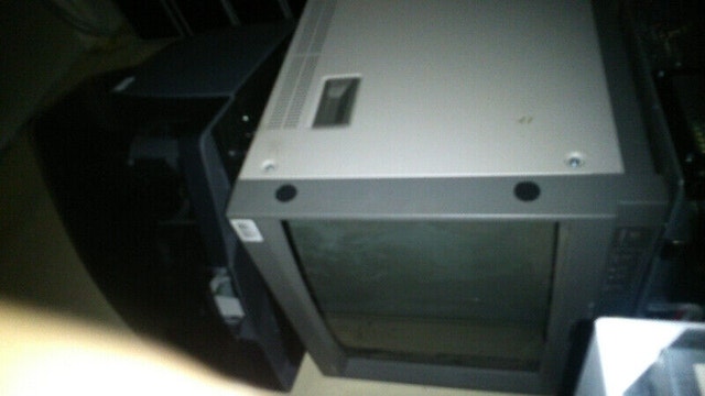 sony pvm-14m2u$250 and sony pvm-1342q$250 and bvm-1310 $400 ret | Autre ...