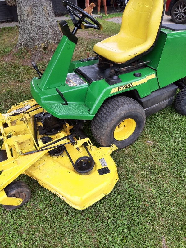tracteur a gazon john deere f725 54 pouces | Tondeuses et souffleuses ...