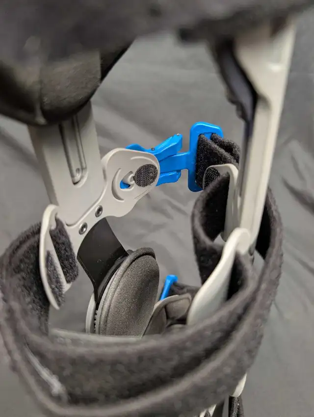 Ossur Rebound Post-Op Knee Right Knee Medium | Health & Special Needs ...