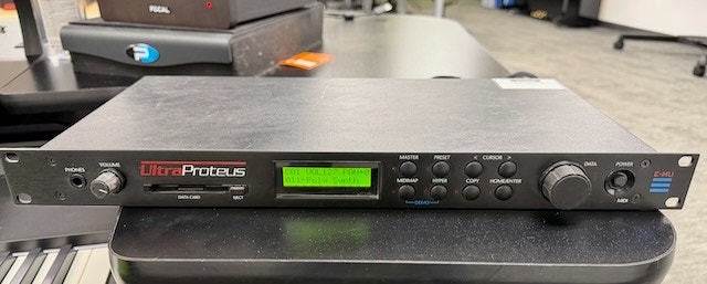 Vintage E-Mu Ultra-Proteus rack-mounted Synthesizer sound module ...