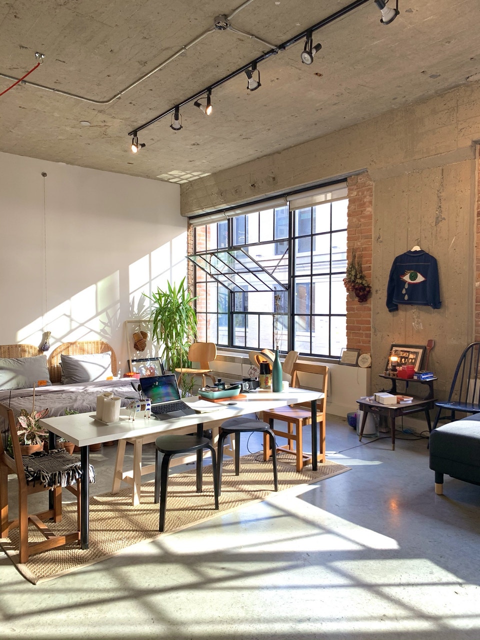 OLD PORT ARTSY LOFT IN HISTORIC BUILDING | Long Term Rentals | City of ...