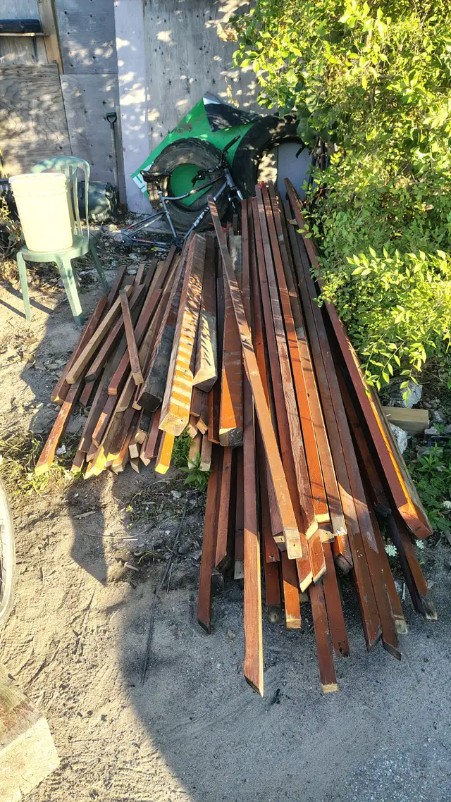 2x2 cedar posts /pile of reclaimed wood | Floors & Walls | City of ...