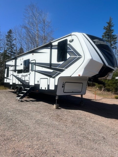 Grand Design Fifth Wheel Toy Hauler | RVs & Motorhomes | Summerside ...