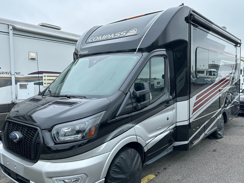 2024 Thor Compass 23tw avec 2019 mini cooper Convertible | RVs ...