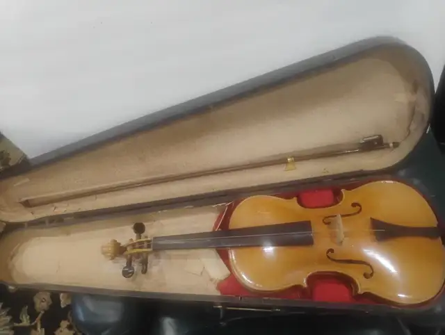 Vintage violin | String | City of Toronto | Free local classifieds - Kijiji