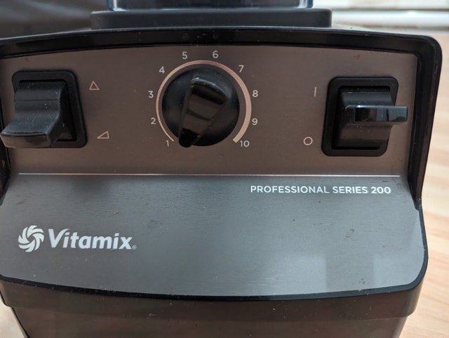 Vitamix Professional Series 200 Blender | Robots culinaires et ...