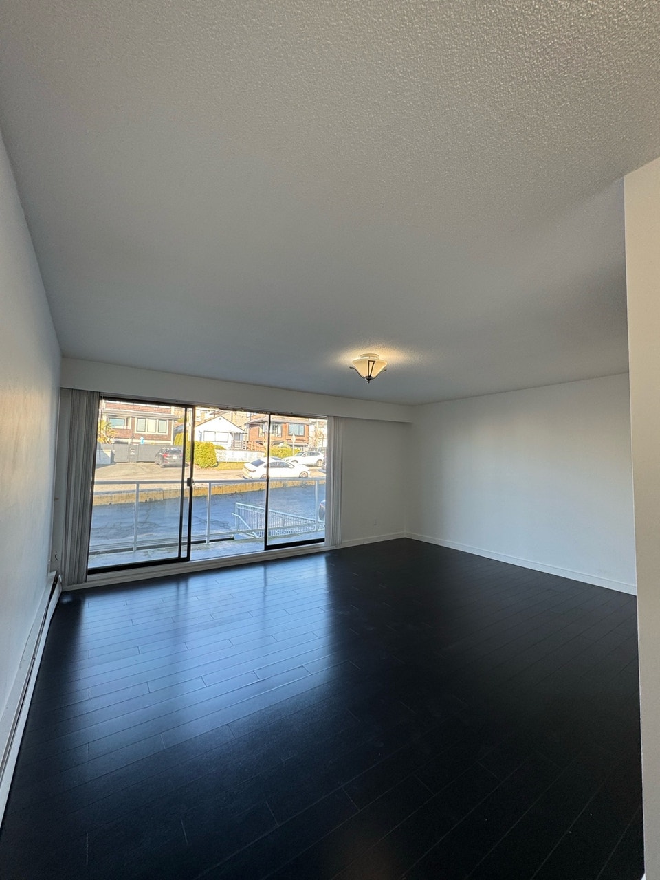 White Rock | Studio | Prime Location | Long Term Rentals | Delta/Surrey ...