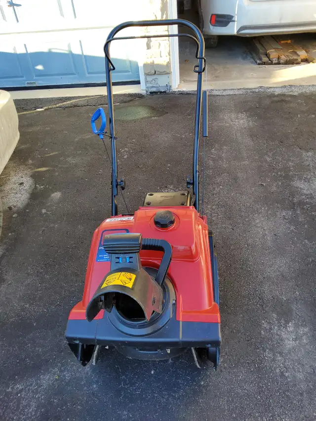 Toro 418ZE single stage 4-cycle engine snow thrower | Snowblowers ...