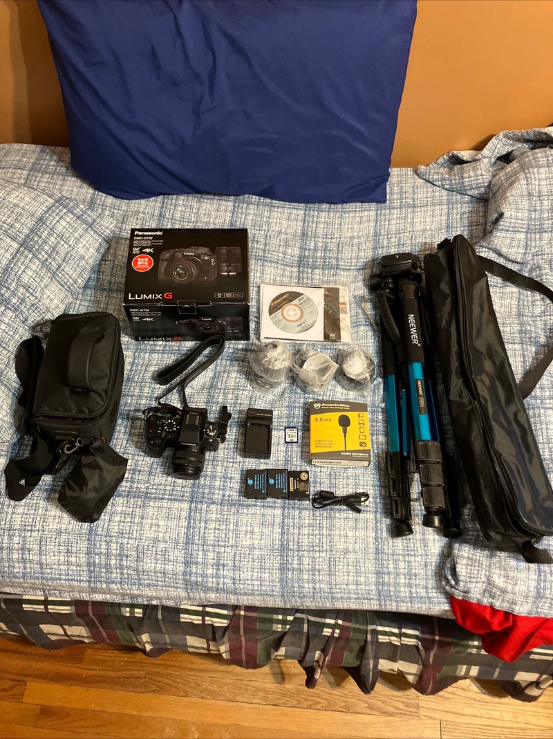 Panasonic DMC-G7W Lumix G Camera W/ Bag, Lavalier Mic, Tripod ...
