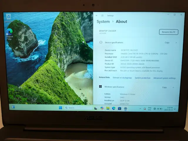 Asus Zenbook UX305 Dual Boot, Win11, Linux Mint 22 | Laptops | St ...